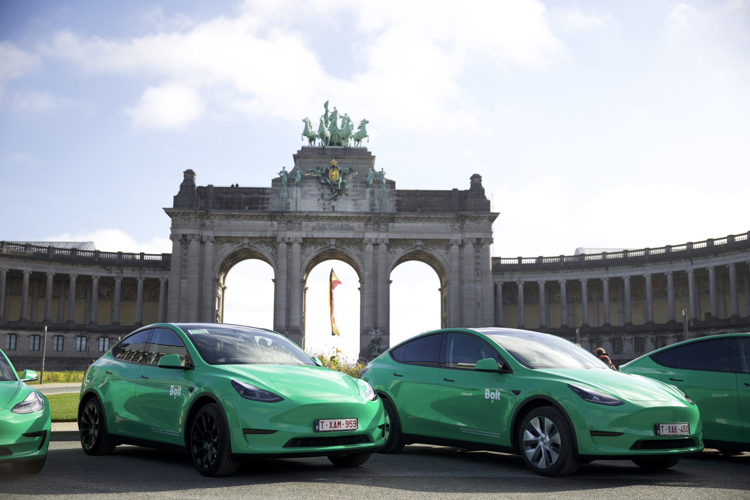 Bolt rolls out 'premium' green Tesla ride-hailing fleet in Brussels ...