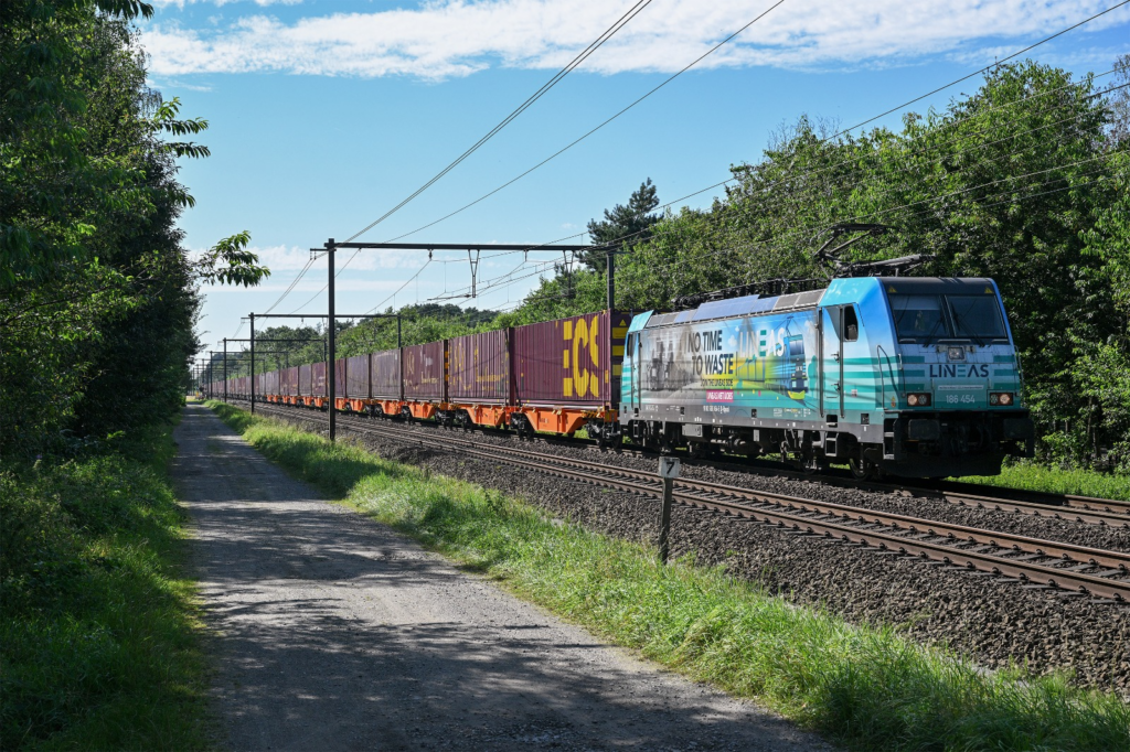 EU's largest rail freight operator Lineas' share drops below 50% ...