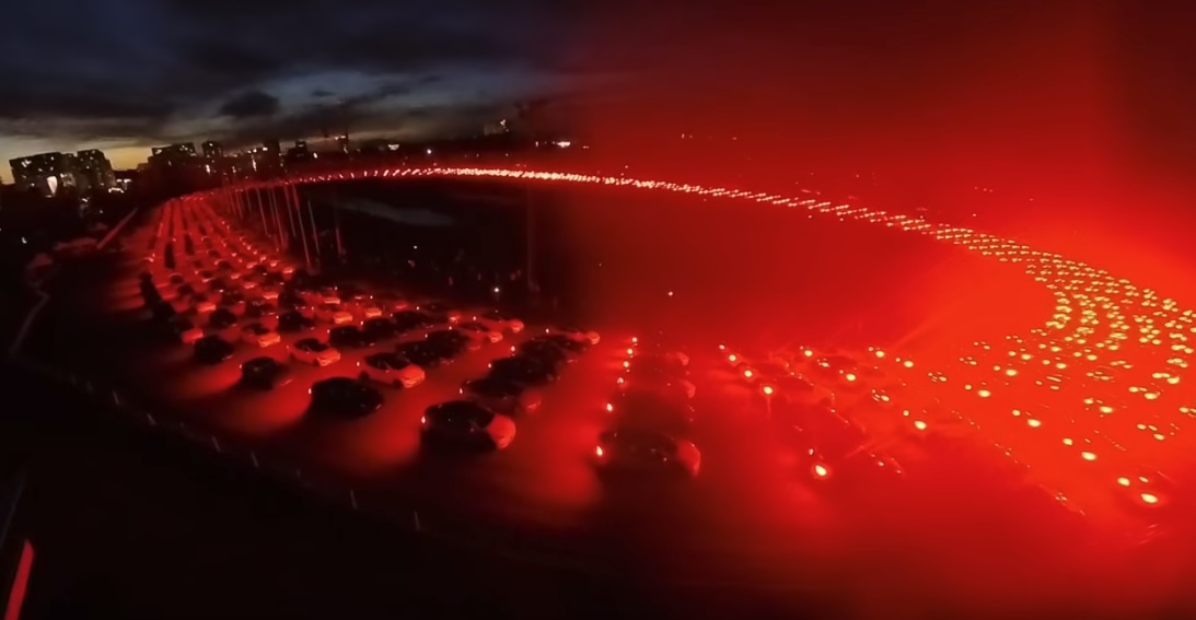 1,150 Teslas set light show world record in Belgium - newmobility.news