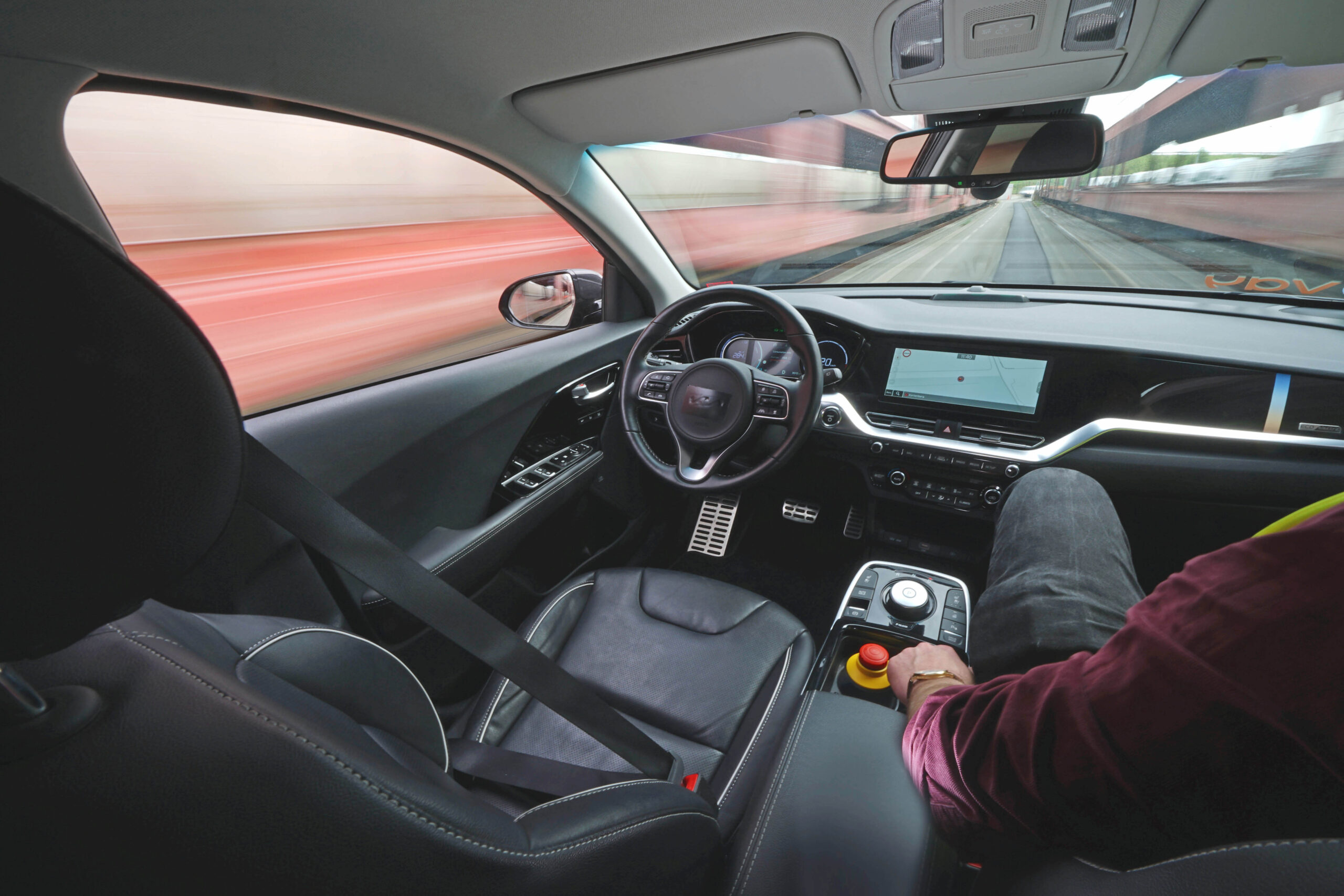 First remotely controlled cars drive in port of Antwerp - newmobility.news