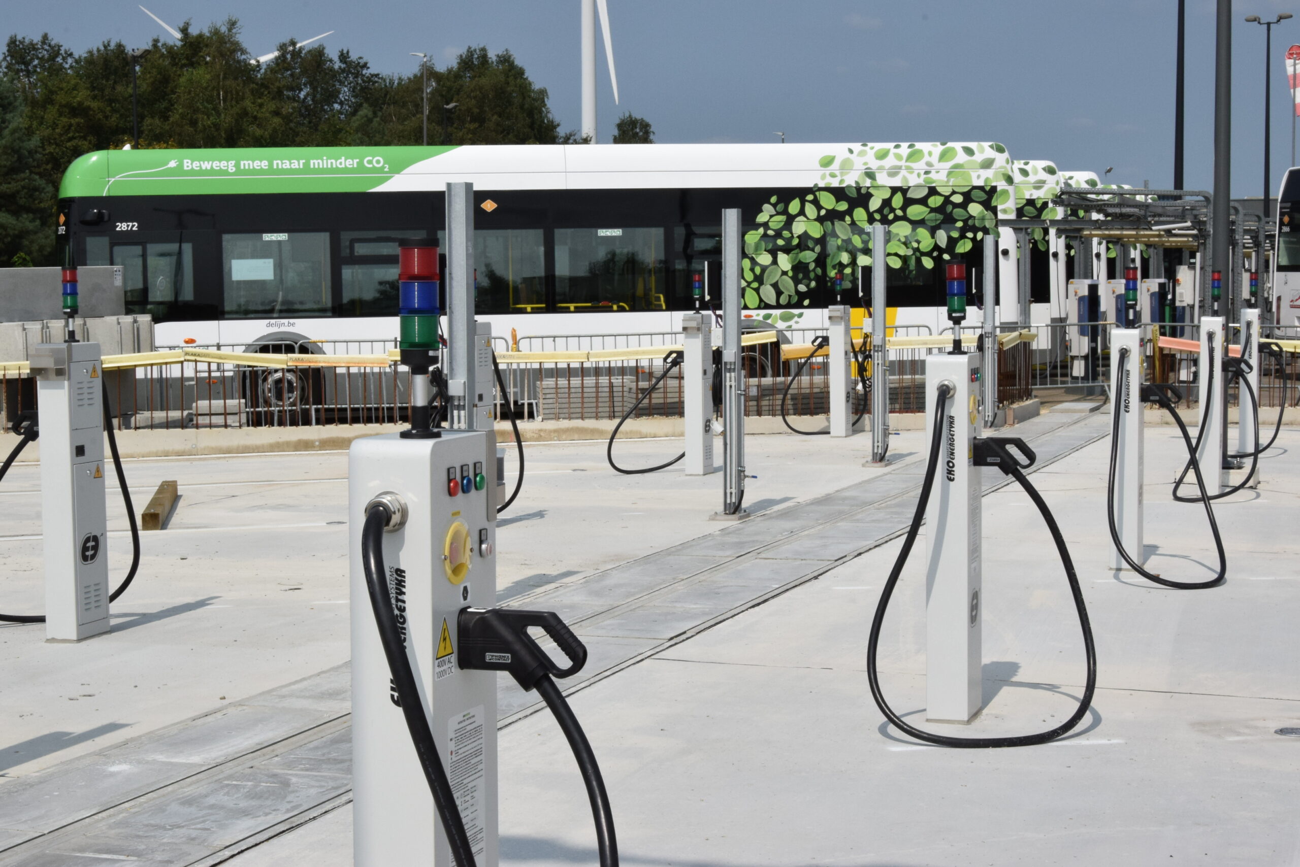 De Lijn orders hundreds of bus charging poles worth €24.2 million ...