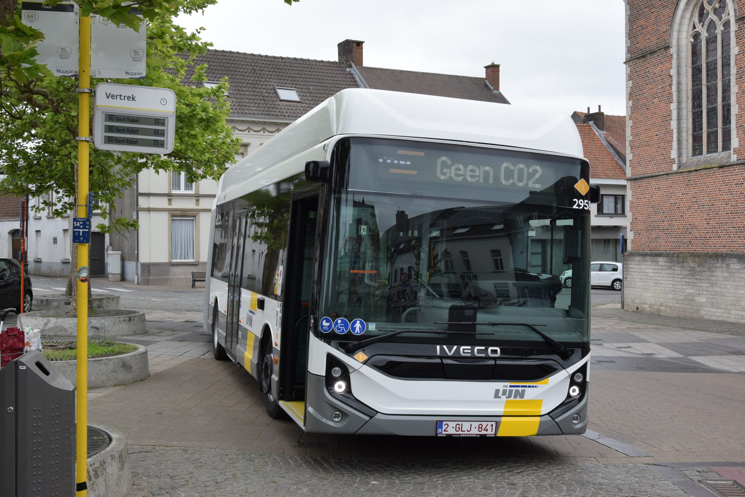 290 extra e-buses for De Lijn, fifty 'made in Belgium' - newmobility.news