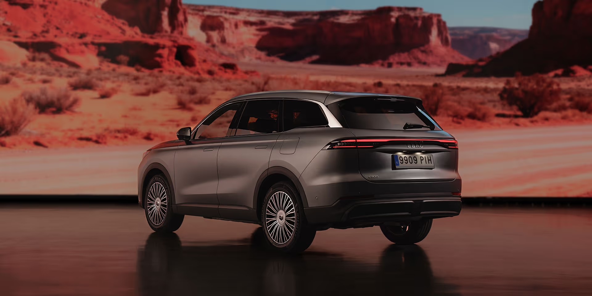 Spanish car brand Ebro launches flagship PHEV S900 - newmobility.news