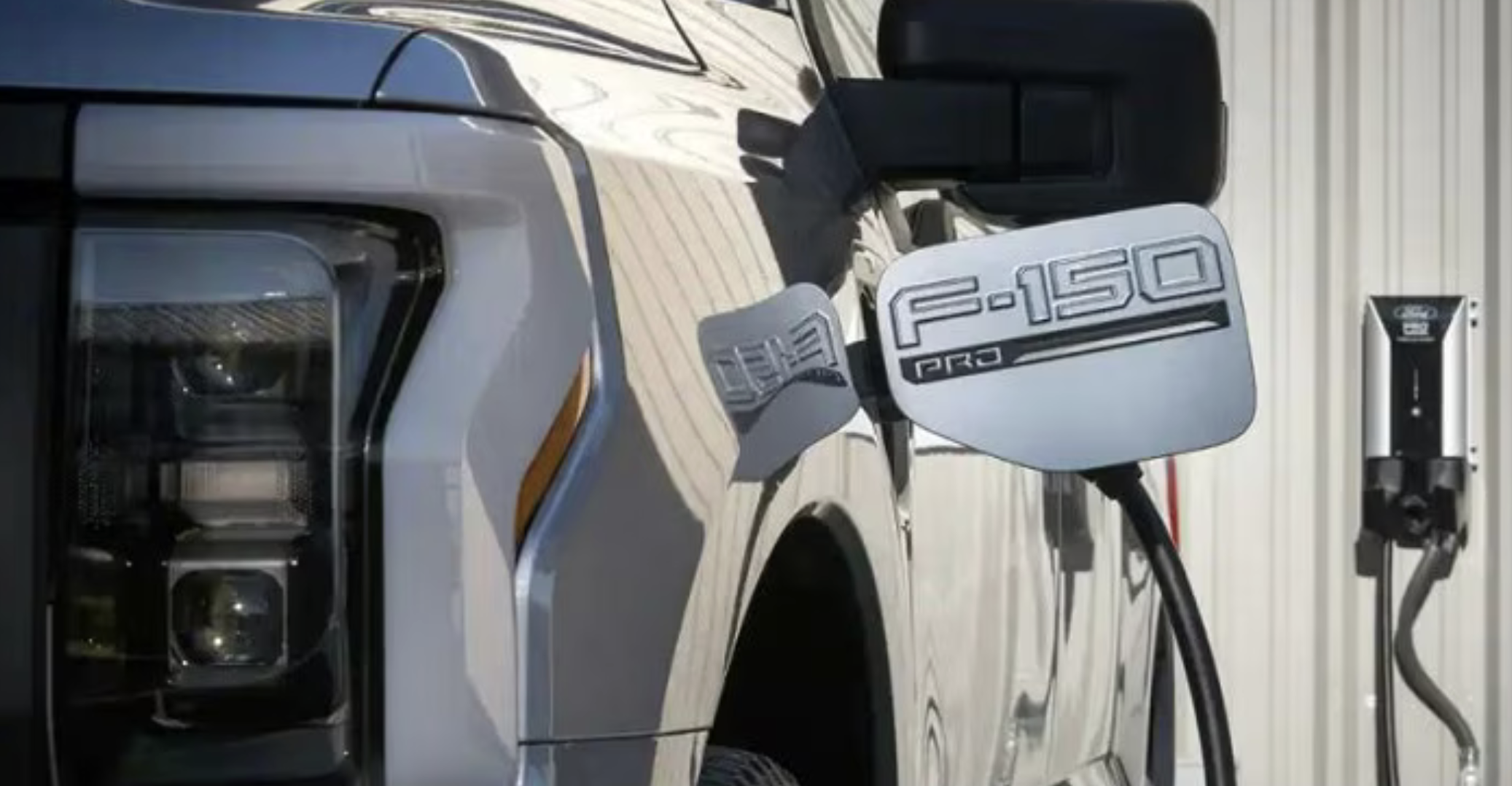 Ford pivots back to ICE vehicles in the U.S. - newmobility.news