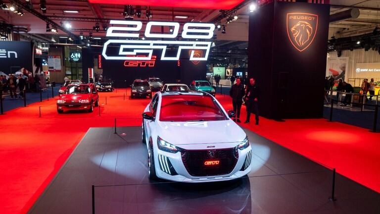 Peugeot plugs the GTi legend back in with the new E-208 GTi ...